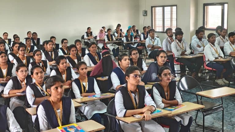 Guest Lecture on “Software Engineering Beyond the Classroom” – SACET